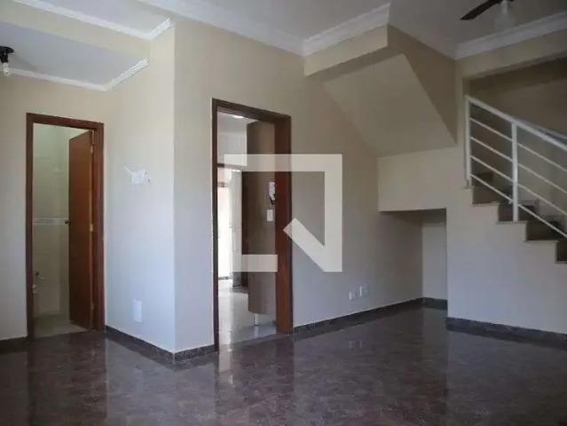 Casa / Sobrado para Locação em Santos/SP Ponta da Praia 3 Quartos