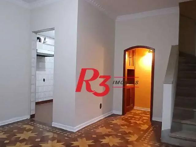 Casa / Sobrado para Locação em Santos/SP Ponta da Praia 2 Quartos