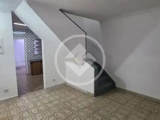 Casa / Sobrado para Locação em Santos/SP Ponta da Praia 2 Quartos