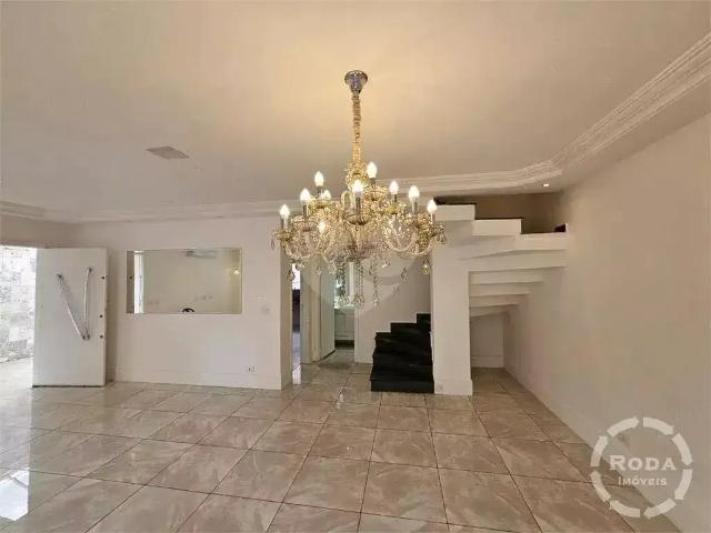 Casa / Sobrado para Locação em Santos/SP Ponta da Praia 4 Quartos
