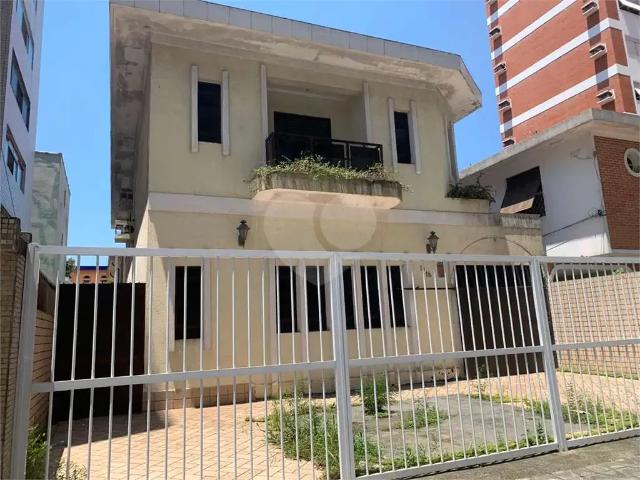 Casa / Sobrado para Locação em Santos/SP Ponta da Praia 4 Quartos