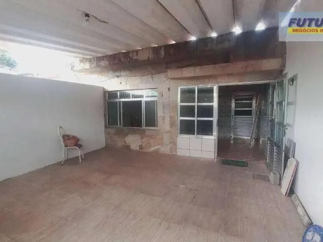 Casa / Sobrado para Locação em Santos/SP Rádio Club 2 Quartos