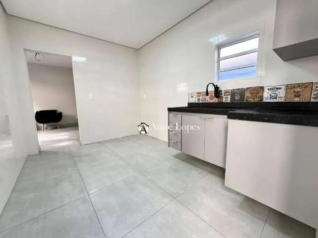 Casa / Sobrado para Locação em Santos/SP Vila Belmiro 2 Quartos