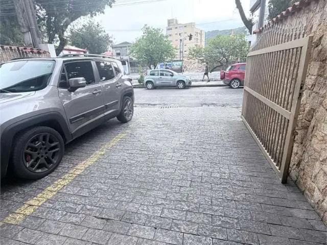 Casa / Sobrado para Locação em Santos/SP Vila Belmiro 2 Quartos