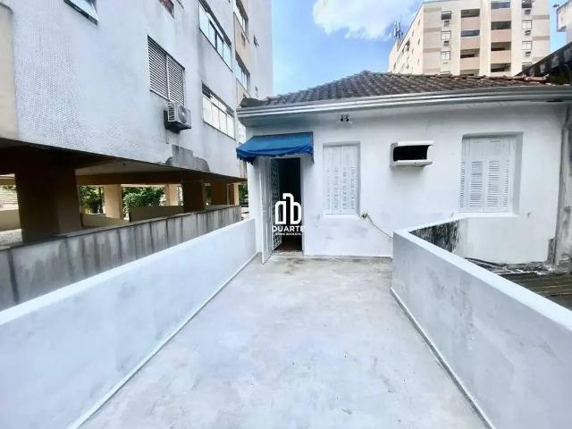 Casa / Sobrado para Locação em Santos/SP Vila Mathias 6 Quartos