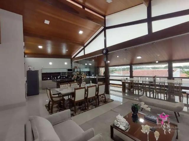 Casa / Sobrado para Locação em Santa Cruz da Conceição/SP Centro 4 Quartos