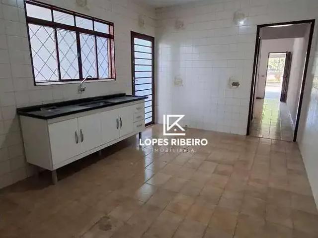 Casa / Sobrado para Locação em Santa Bárbara D'Oeste/SP Jardim Santa Rita de Cássia 3 Quartos