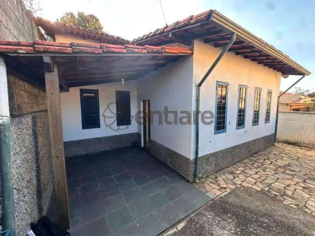 Casa / Sobrado para Locação em Santa Luzia/MG Centro 3 Quartos