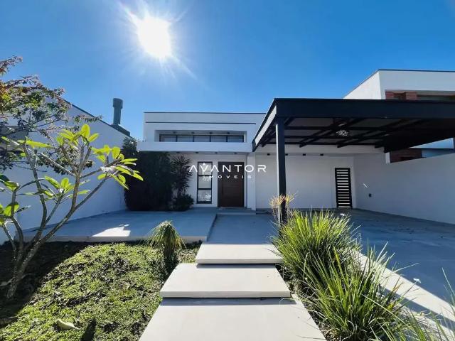 Casa / Sobrado para Locação em Santa Maria/RS São José 3 Quartos