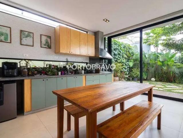 Casa / Sobrado para Locação em Santana de Parnaíba/SP Alphaville 3 Quartos