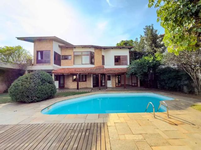 Casa / Sobrado para Locação em Santana de Parnaíba/SP Alphaville 3 Quartos