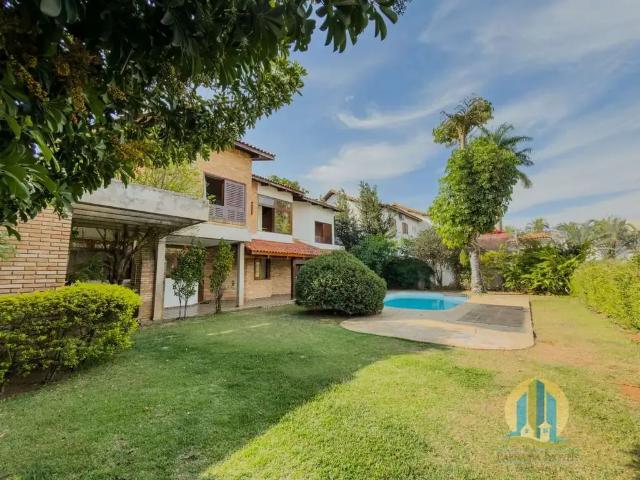 Casa / Sobrado para Locação em Santana de Parnaíba/SP Alphaville 3 Quartos