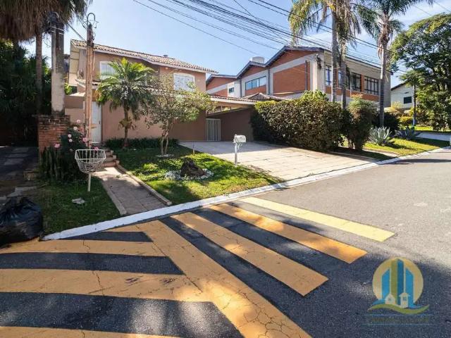 Casa / Sobrado para Locação em Santana de Parnaíba/SP Alphaville 3 Quartos