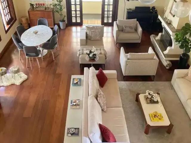 Casa / Sobrado para Locação em Santana de Parnaíba/SP Alphaville 7 Quartos