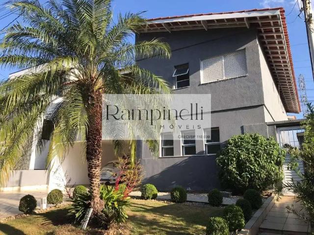 Casa / Sobrado para Locação em Santana de Parnaíba/SP Alphaville 44 Quartos