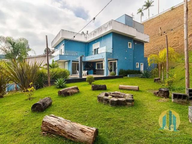 Casa / Sobrado para Locação em Santana de Parnaíba/SP Alphaville 4 Quartos