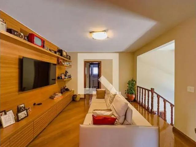 Casa / Sobrado para Locação em Santana de Parnaíba/SP Alphaville 4 Quartos