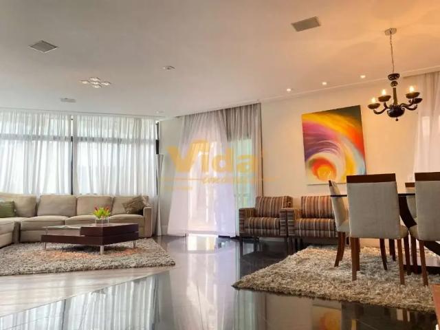 Casa / Sobrado para Locação em Santana de Parnaíba/SP Alphaville 4 Quartos