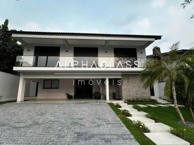 Casa / Sobrado para Locação em Santana de Parnaíba/SP Alphaville 4 Quartos