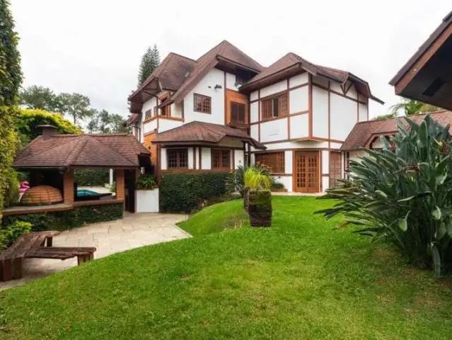 Casa / Sobrado para Locação em Santana de Parnaíba/SP Alphaville 4 Quartos