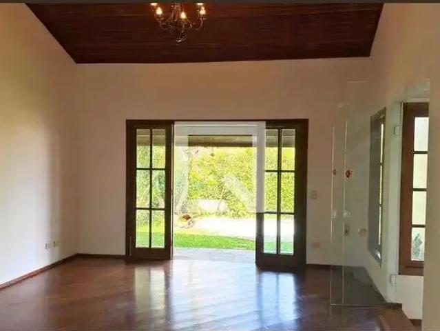 Casa / Sobrado para Locação em Santana de Parnaíba/SP Alphaville 4 Quartos