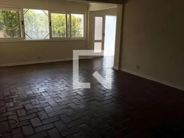 Casa / Sobrado para Locação em Santana de Parnaíba/SP Alphaville 4 Quartos