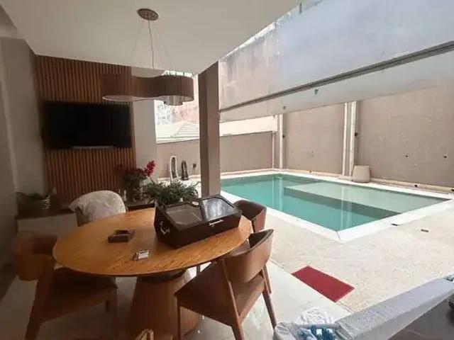 Casa / Sobrado para Locação em Santana de Parnaíba/SP Alphaville 4 Quartos