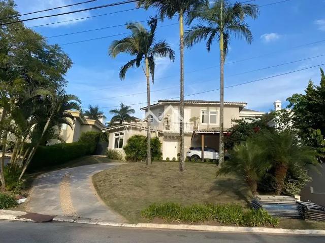 Casa / Sobrado para Locação em Santana de Parnaíba/SP Alphaville 4 Quartos
