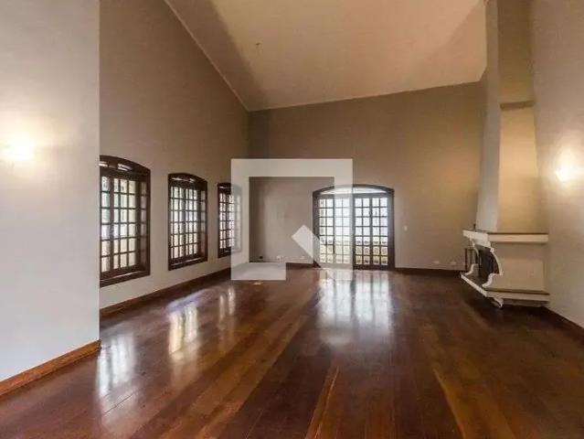 Casa / Sobrado para Locação em Santana de Parnaíba/SP Alphaville 4 Quartos