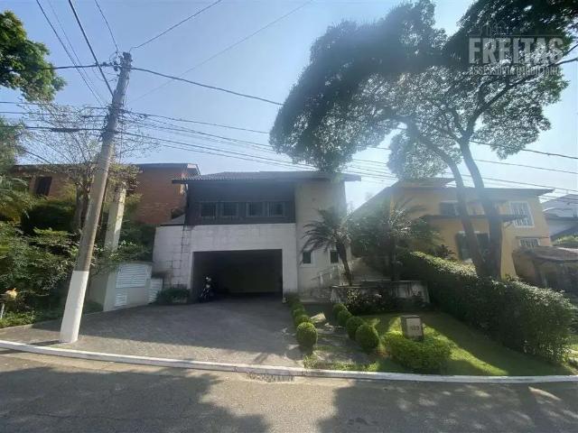 Casa / Sobrado para Locação em Santana de Parnaíba/SP Alphaville 5 Quartos