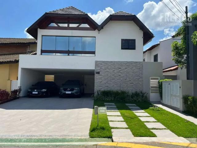 Casa / Sobrado para Locação em Santana de Parnaíba/SP Alphaville 5 Quartos