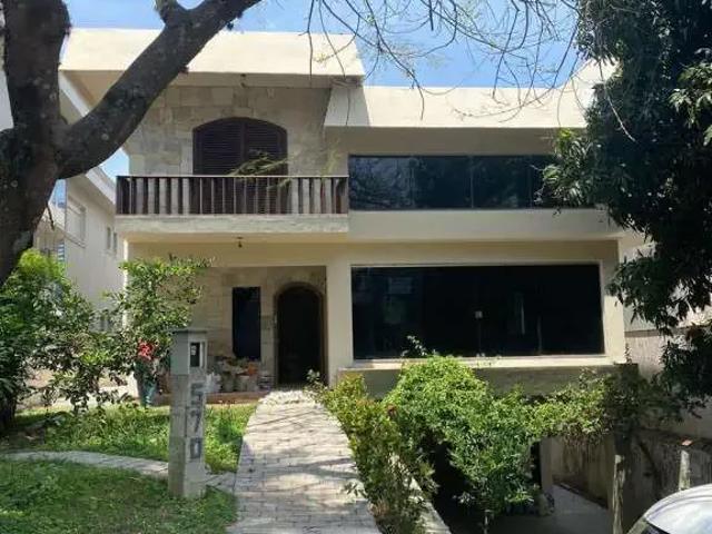 Casa / Sobrado para Locação em Santana de Parnaíba/SP Alphaville 6 Quartos