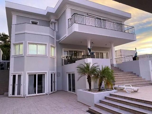 Casa / Sobrado para Locação em Santana de Parnaíba/SP Alphaville