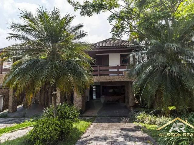 Casa / Sobrado para Locação em Santana de Parnaíba/SP Alphaville