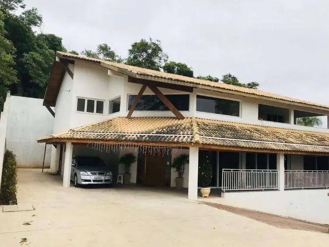 Casa / Sobrado para Locação em Santana de Parnaíba/SP Parque Jaguari Fazendinha 6 Quartos