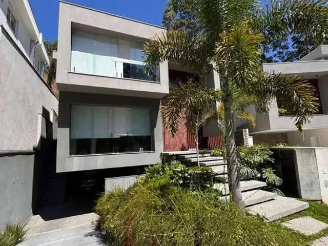 Casa / Sobrado para Locação em Santana de Parnaíba/SP Tamboré 3 Quartos