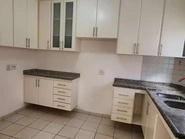 Casa / Sobrado para Locação em Santana de Parnaíba/SP Tamboré 3 Quartos