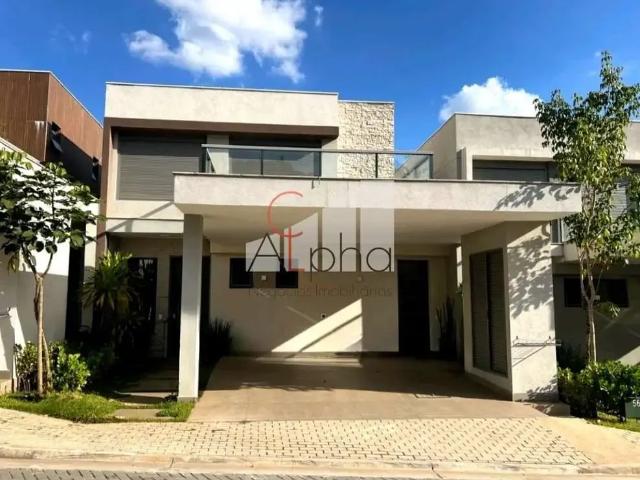 Casa / Sobrado para Locação em Santana de Parnaíba/SP Tamboré 3 Quartos