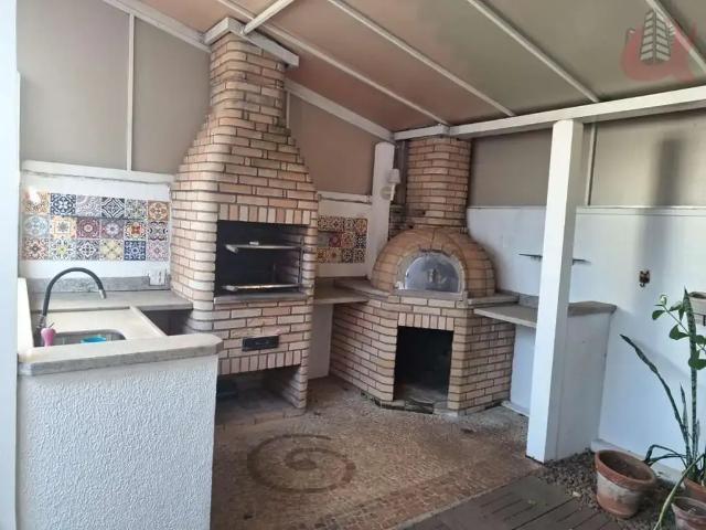 Casa / Sobrado para Locação em Santana de Parnaíba/SP Tamboré 3 Quartos
