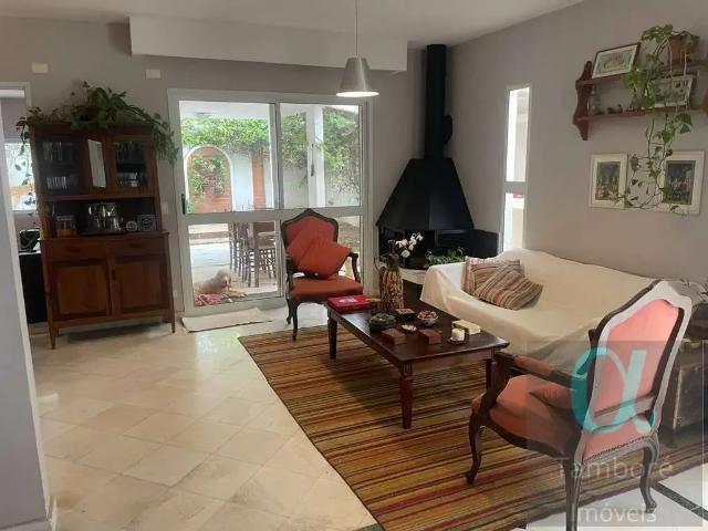 Casa / Sobrado para Locação em Santana de Parnaíba/SP Tamboré 4 Quartos