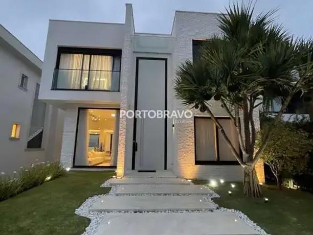 Casa / Sobrado para Locação em Santana de Parnaíba/SP Tamboré 4 Quartos
