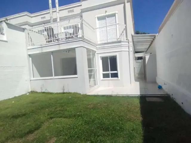 Casa / Sobrado para Locação em Santana de Parnaíba/SP Tamboré 4 Quartos