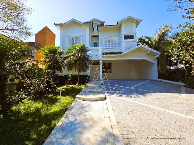 Casa / Sobrado para Locação em Santana de Parnaíba/SP Tamboré 5 Quartos