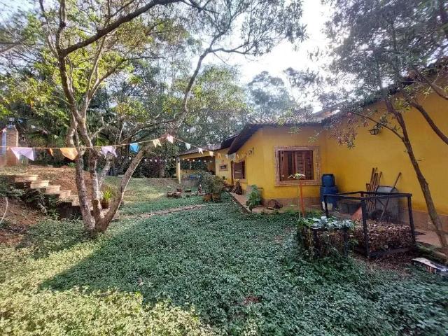 Casa / Sobrado para Locação em Santana de Parnaíba/SP Vila Velha 5 Quartos