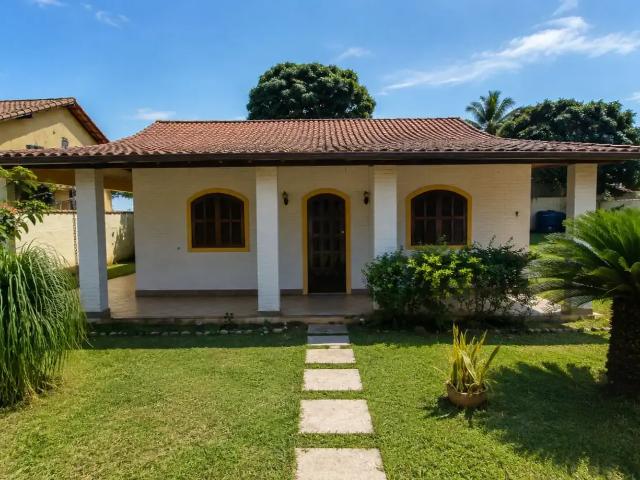 Casa / Sobrado para Locação em Saquarema/RJ Boqueirão 3 Quartos