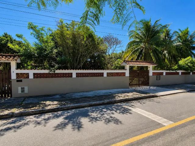 Casa / Sobrado para Locação em Saquarema/RJ Boqueirão 4 Quartos