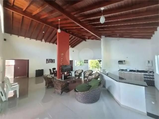 Casa / Sobrado para Locação em Sarandi/PR Jardim Centro Civico 6 Quartos