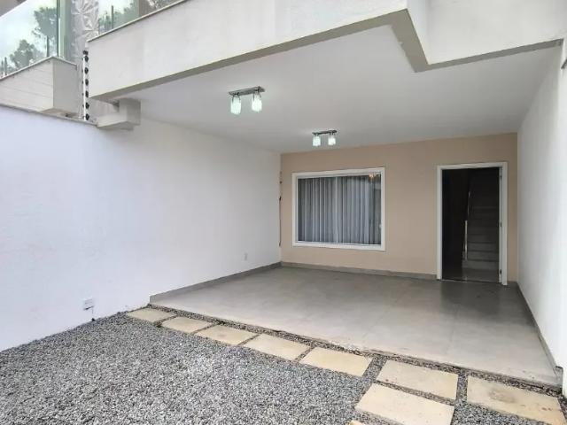 Casa / Sobrado para Locação em Serra/ES Colina de Laranjeiras 3 Quartos