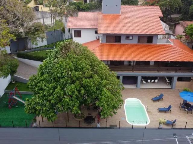 Casa / Sobrado para Locação em Serra/ES Manguinhos 6 Quartos