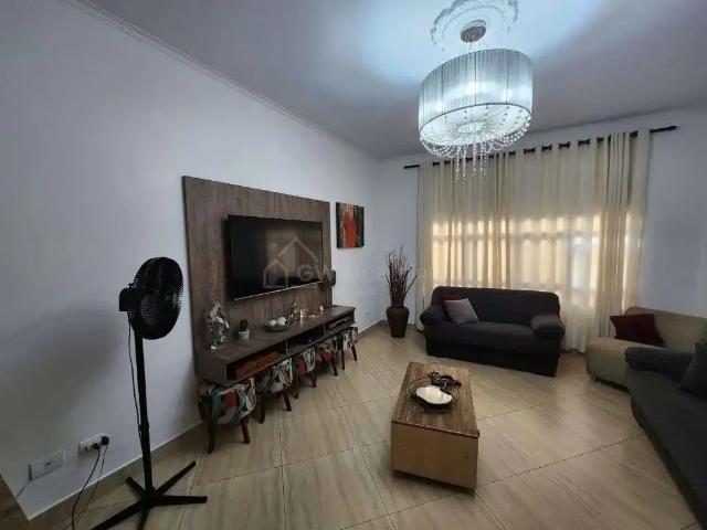Casa / Sobrado para Locação em Sertãozinho/SP Centro 3 Quartos